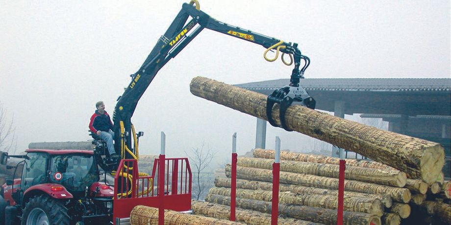 Tajfun - LIV 80Z - Timber Cranes - Transversely Folding Cranes By ...