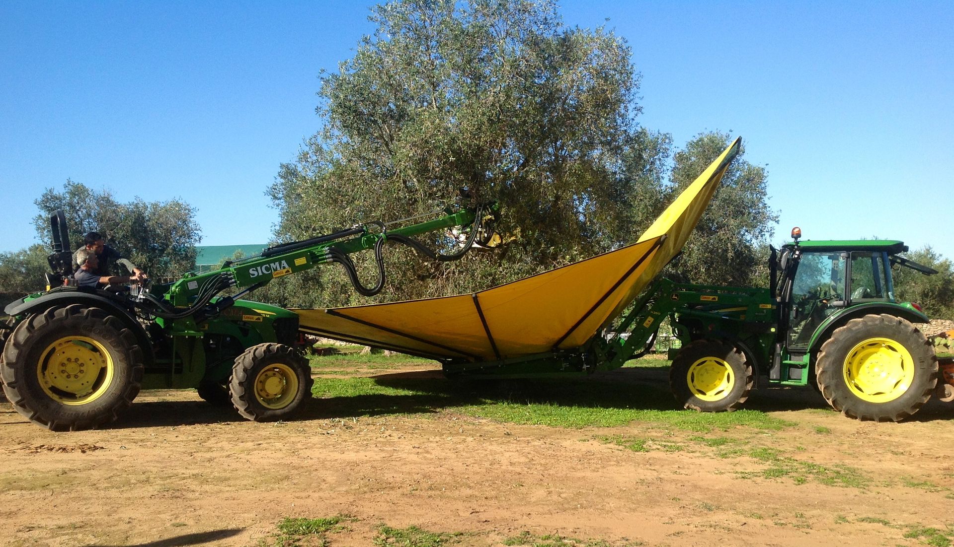 Sicma TR80 Harvester For Olives, Nuts, Cherries, Plums With Trunk Shaker (Equipped With Or ...
