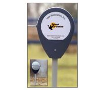 Goose D Retractable Fence System