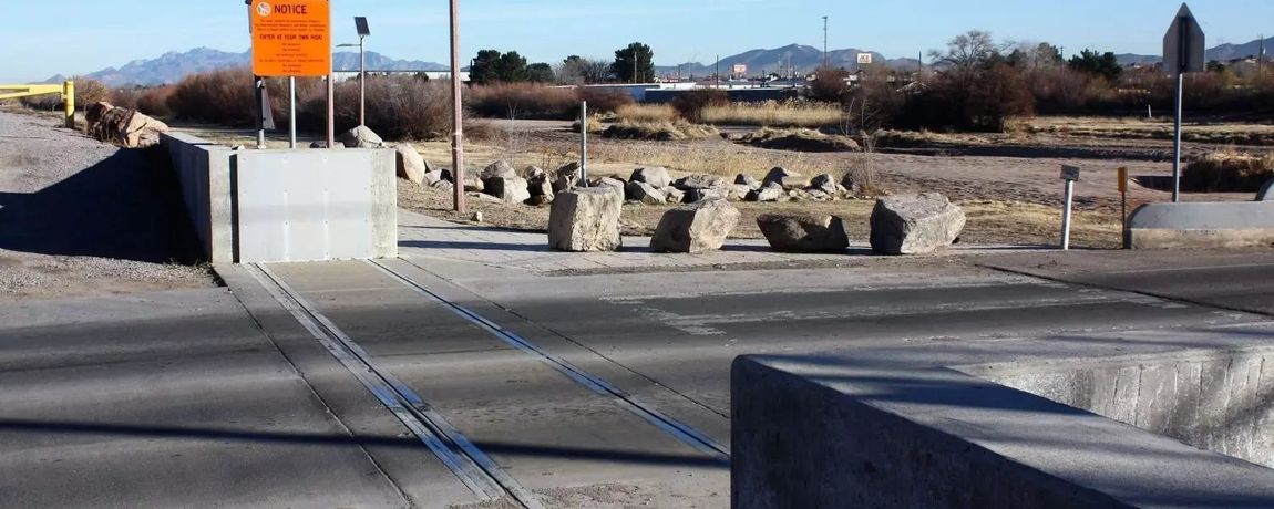 Floodbreak - Perimeter Flood Barriers - Passive Automatic ...