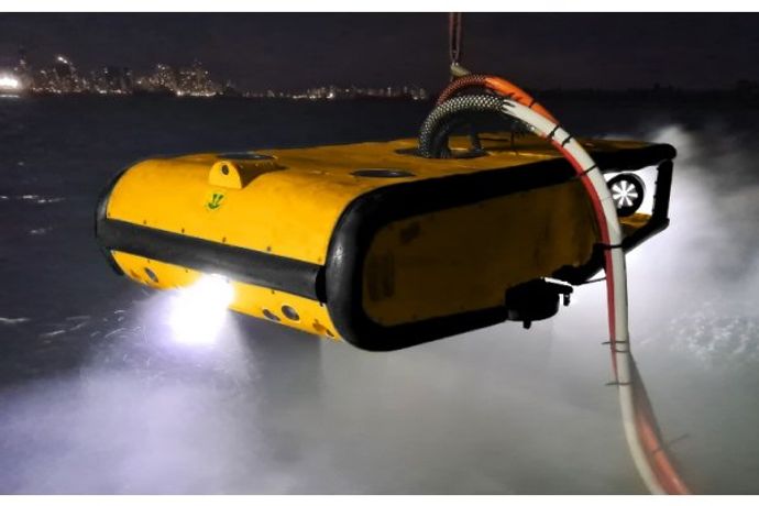 Seabadger - Underwater Hull Cleaning ROV System By Hydro Hull ...
