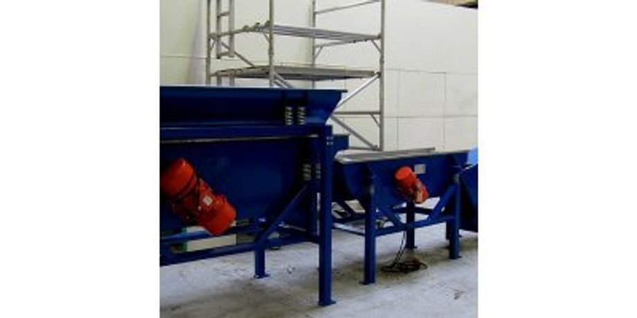 Bucket Elevators / Conveyors - Horizontal Bucket Conveyor By ...