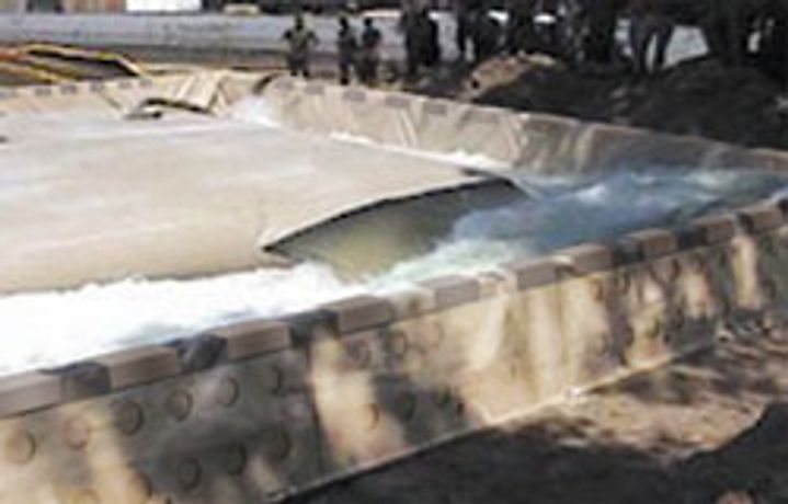 Bladder Dike MPE Fuel Bladder Containment System